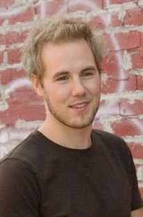 Kyle Labine | Doblaje Wiki | Fandom