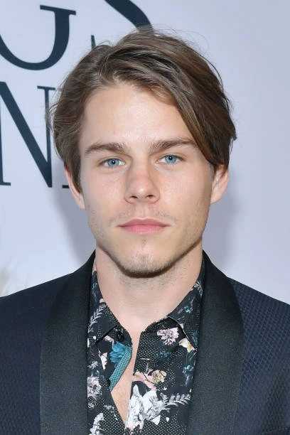 Jake Manley | Doblaje Wiki | Fandom