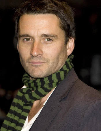 Alastair Mackenzie | Doblaje Wiki | Fandom