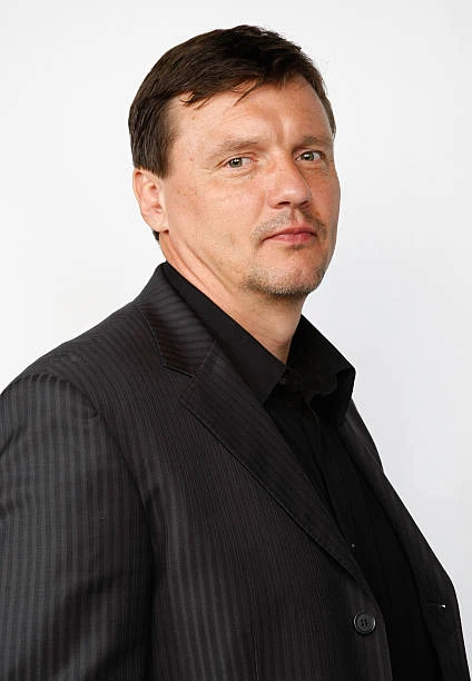 Ilia Volok | Doblaje Wiki | Fandom