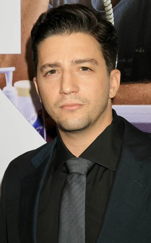 John Magaro | Doblaje Wiki | Fandom