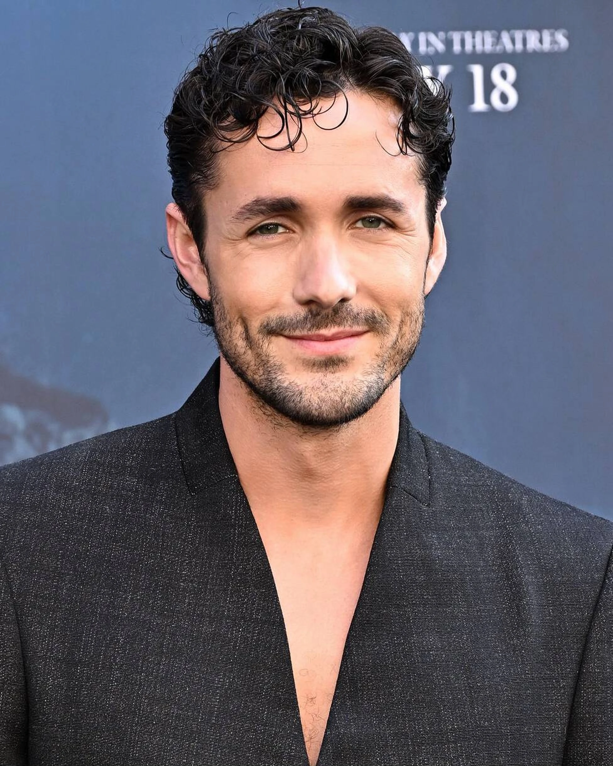 Jonah Hauer-King | Doblaje Wiki | Fandom