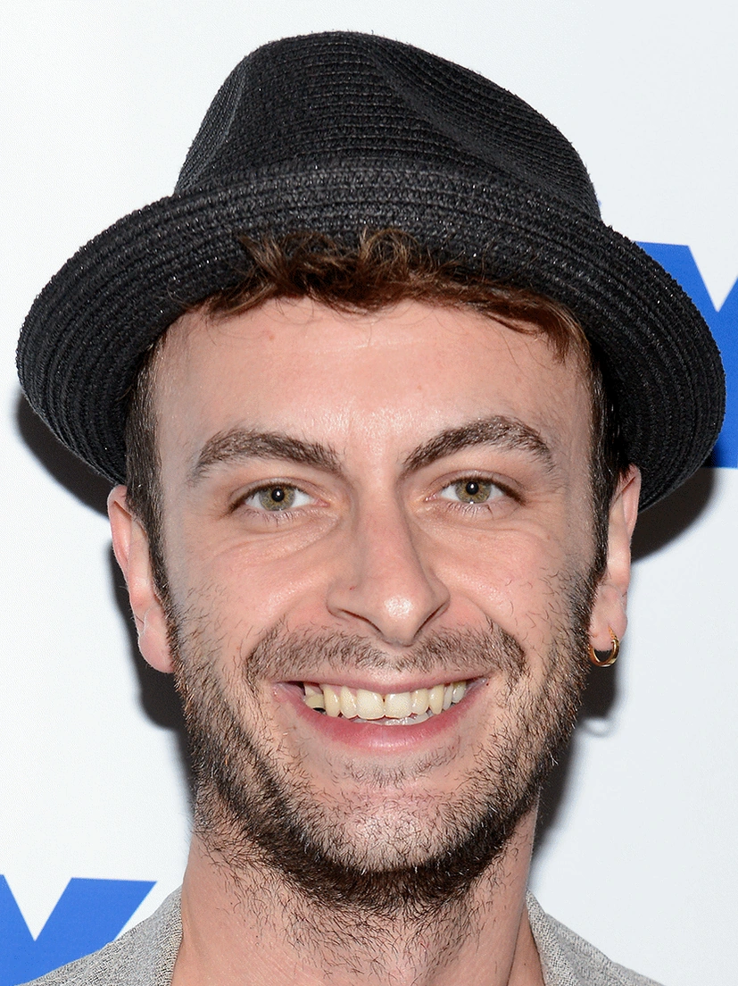 Joseph Gilgun | Doblaje Wiki | Fandom