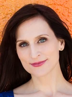 Melissa Lyons | Wiki Doblajes Animados | Fandom