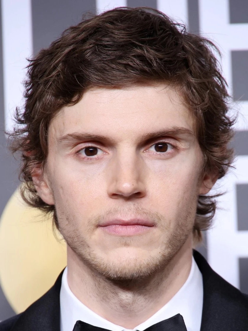 Evan Peters | Wiki Doblajes Animados | Fandom