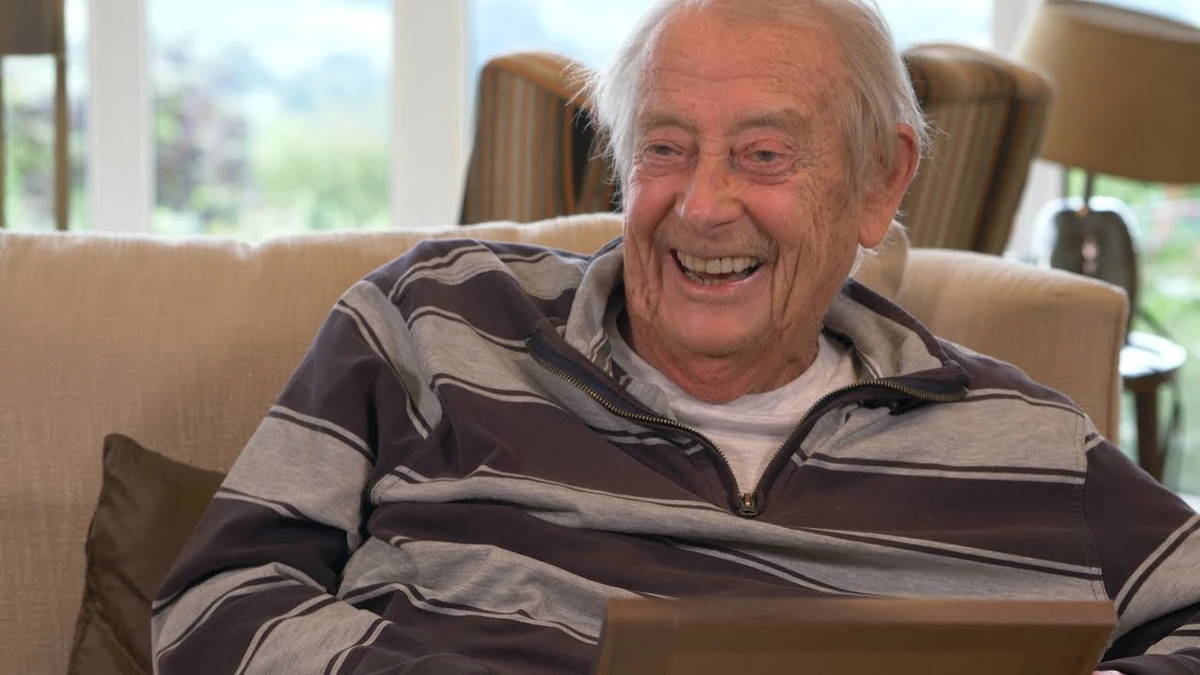 Derek Fowlds | Doctor Who: Beyond 1990 Wiki | Fandom