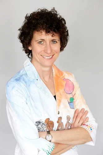 Elizabeth Fost | Doctor Who: Into the 1990s Wiki | Fandom