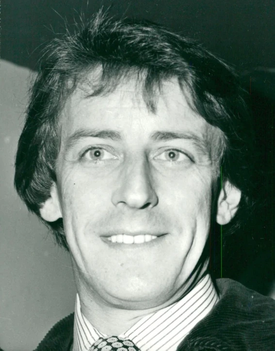 Льюис Фаэндер | Вики Доктор Кто | Fandom