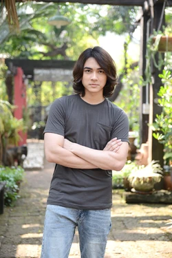 Charlie Trairat | Wiki Drama | Fandom