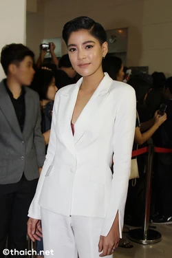 Apinya Sakuljaroensuk | Wiki Drama | Fandom
