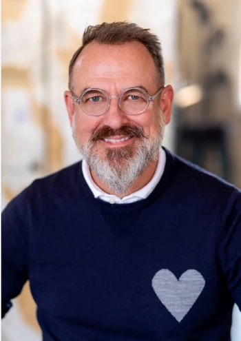 Ian James Corlett | Lego dreamzzz Wiki | Fandom