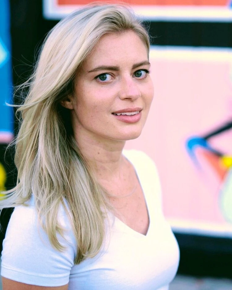 Elyse Willems | Dropout Wiki | Fandom