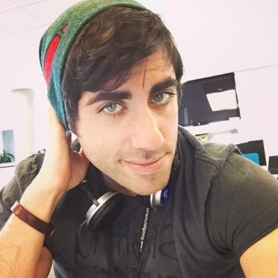 Leo Camacho | Drunk Dinsey Wikia | Fandom