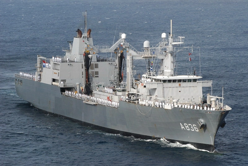 Amsterdam-class Replenishment Ship | Dynamic Ship Simulator III Wiki ...