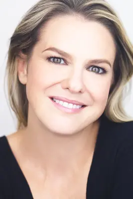 Larisa Oleynik | Dubbing Wikia | Fandom