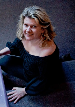 Tracey Moore | Dubbing Wikia | Fandom