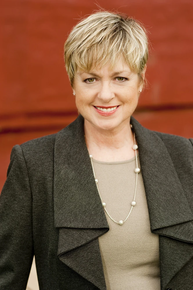 Liz MacRae | Dubbing Wikia | Fandom