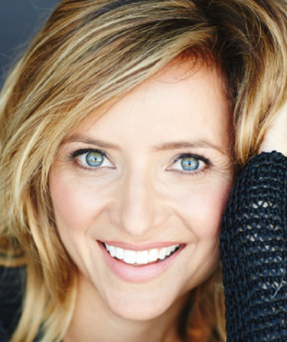 Christine Lakin | Dubbing Wikia | Fandom
