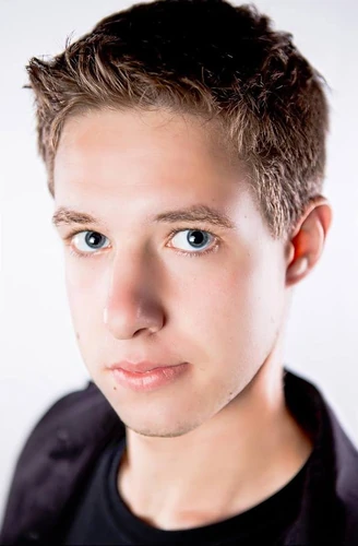 Xander Mobus | Dubbing Wikia | Fandom