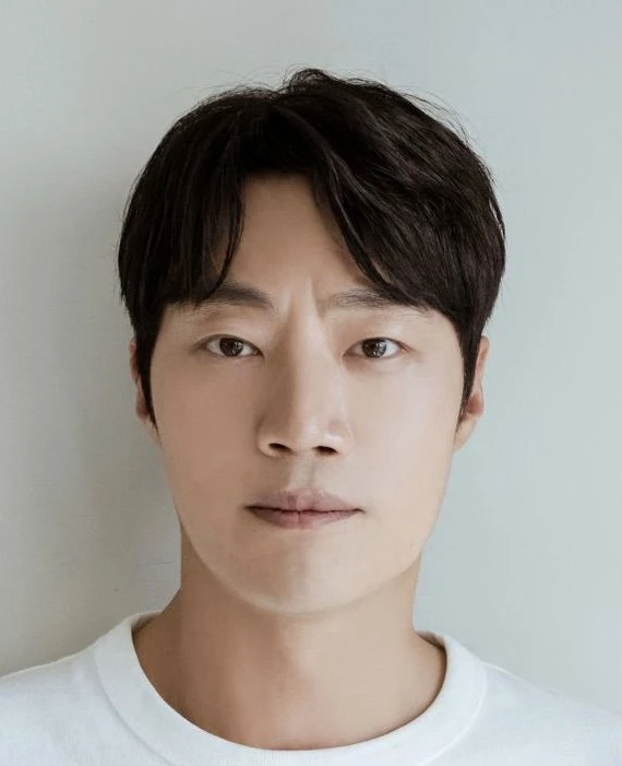 Lee Hee-Jun | Dublapédia | Fandom