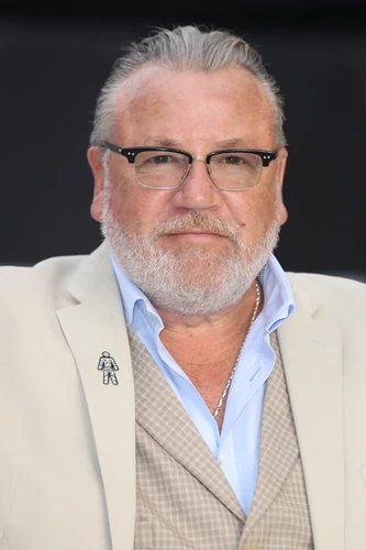 Ray Winstone | Dublapédia | Fandom