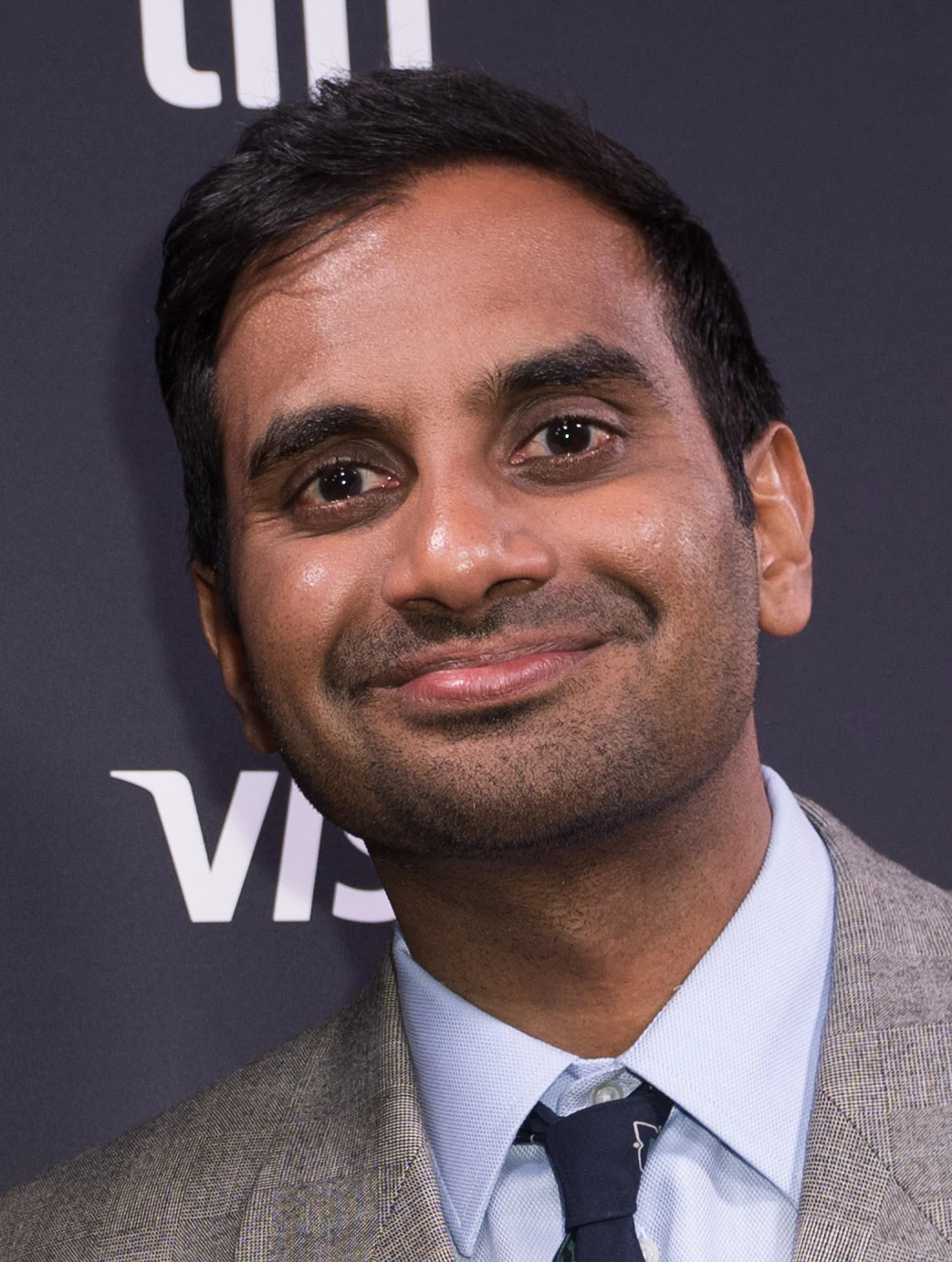 Aziz Ansari | Dublapédia | Fandom