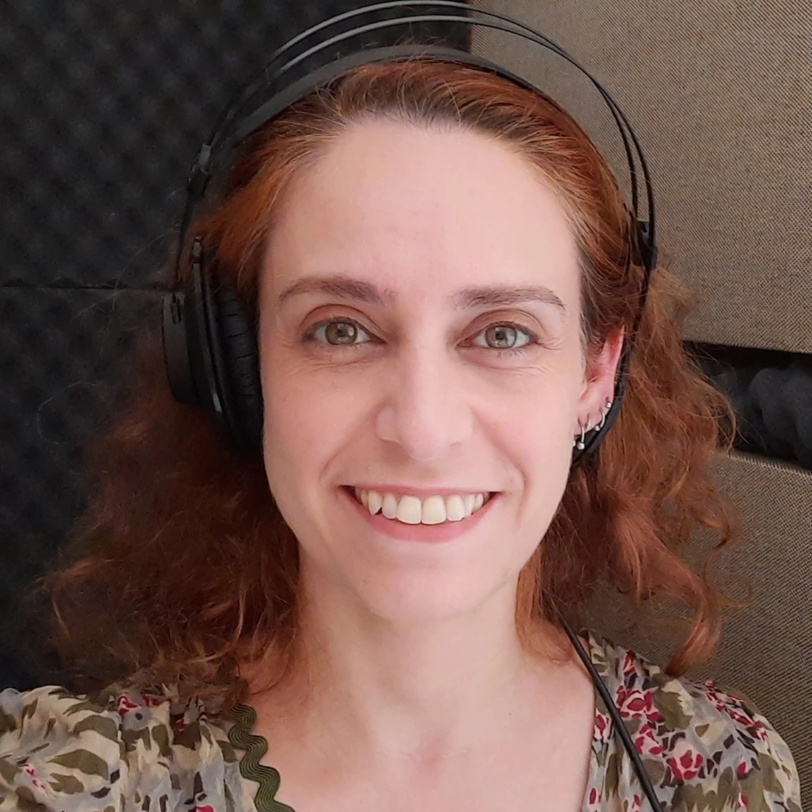 Luciana Curiati | Dublapédia | Fandom