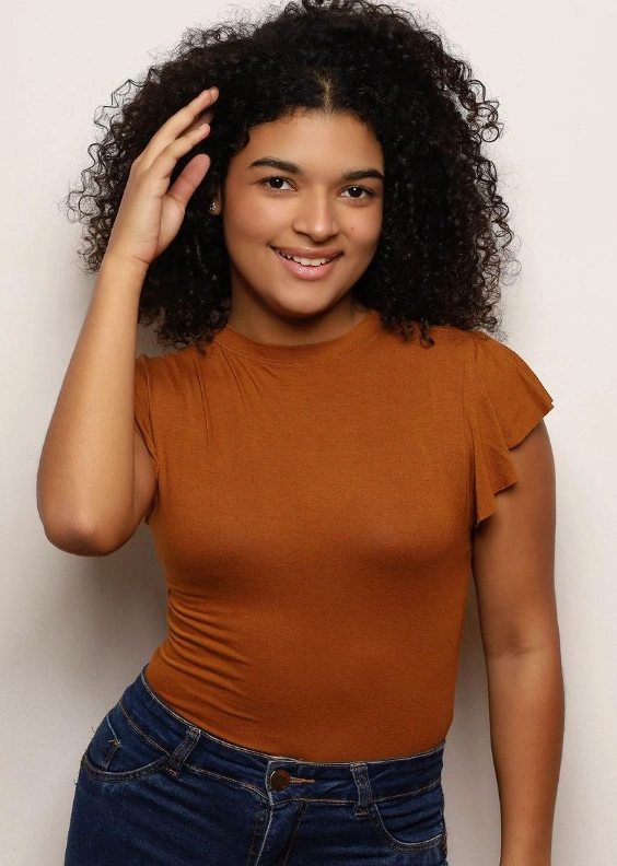 Lara Leão | Dublapédia | Fandom