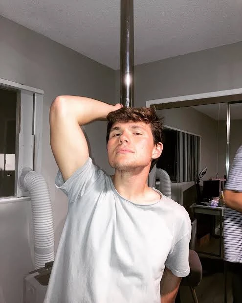 Robert Capron | Dublapédia | Fandom