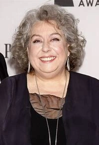 Jayne Houdyshell | Dublapédia | Fandom