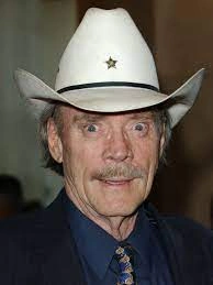 Ted Markland | Dublapédia | Fandom