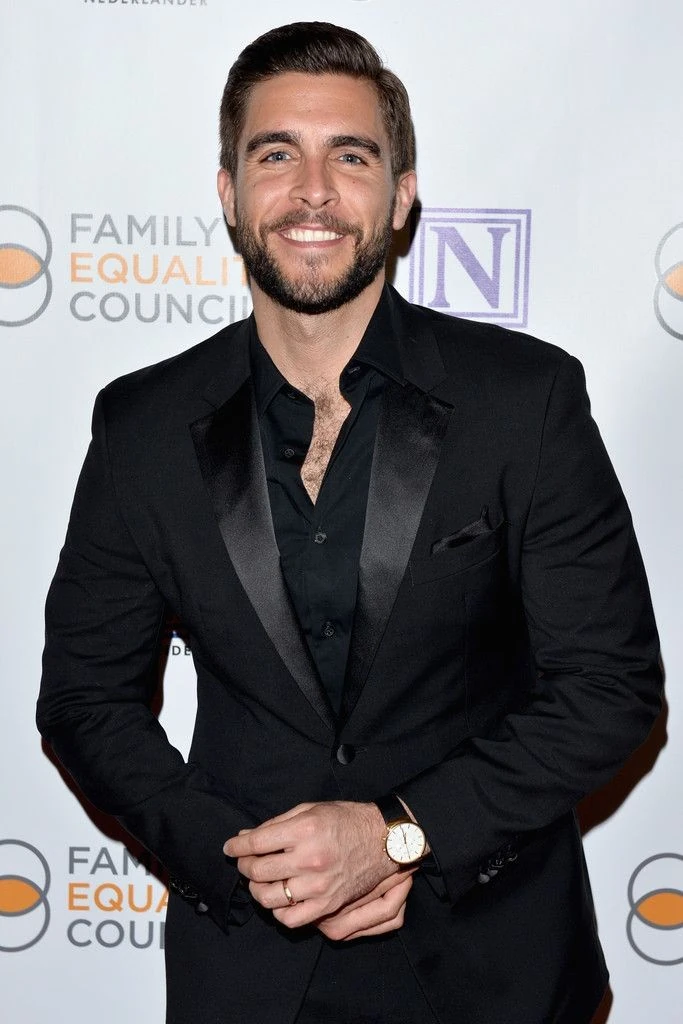 Josh Segarra | Dublapédia | Fandom