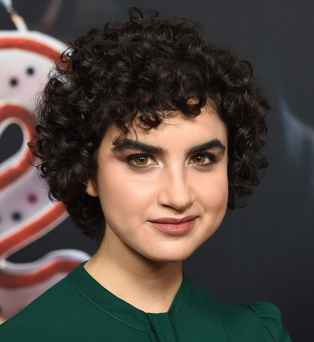 Sarah Yarkin | Dublapédia | Fandom