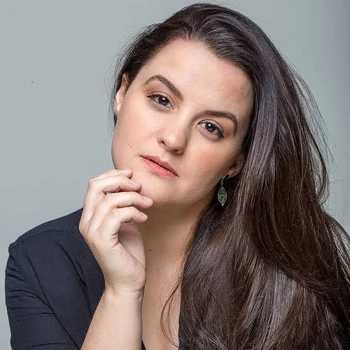 Larissa Cardoso | Dublapédia | Fandom