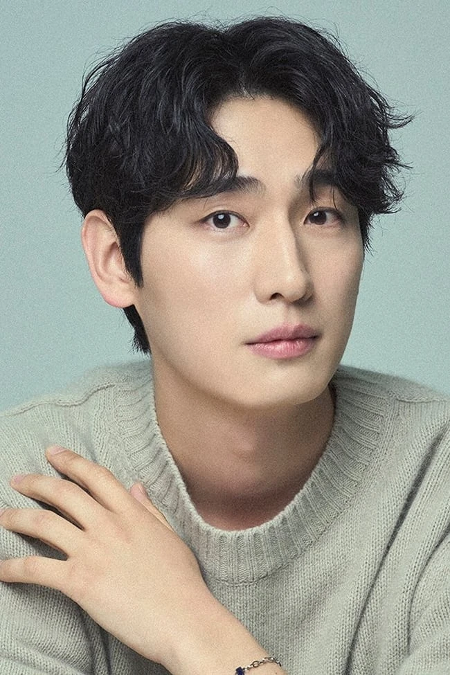 Yoon Park | Dublapédia | Fandom