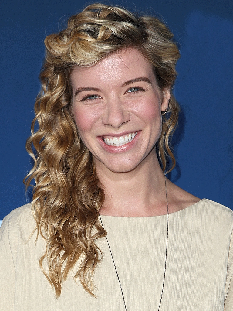 Tessa Ferrer | Dublapédia | Fandom