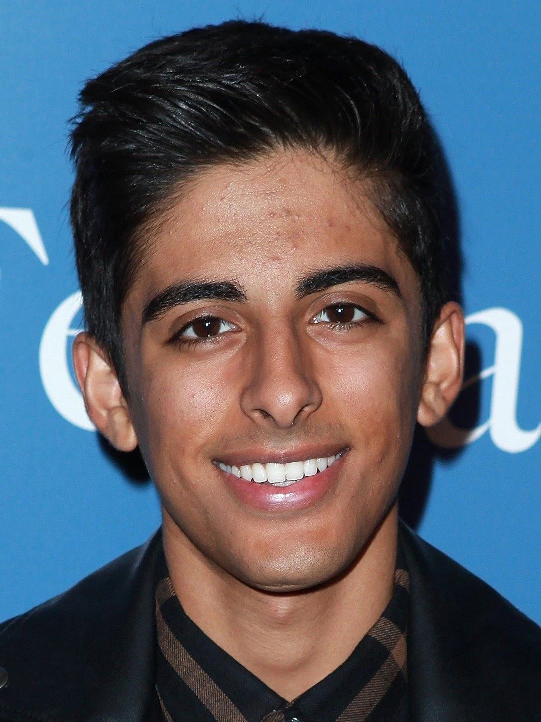 Karan Brar | Dublapédia | Fandom
