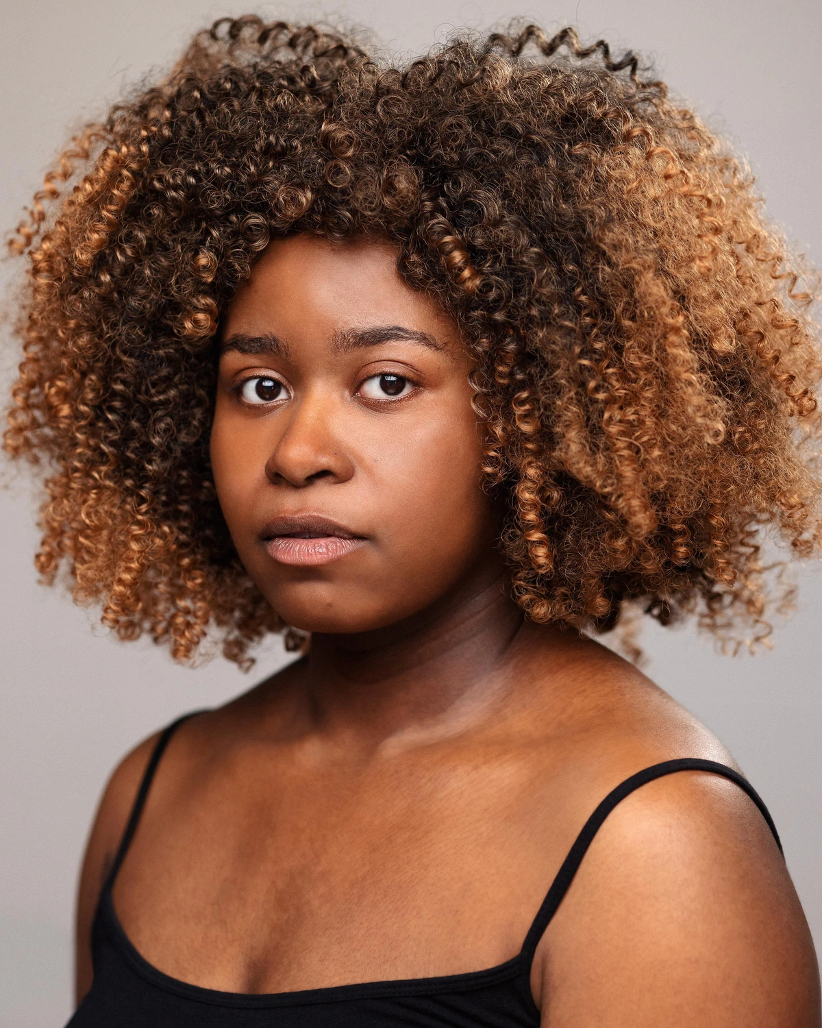 Shara Kirby | Dublapédia | Fandom