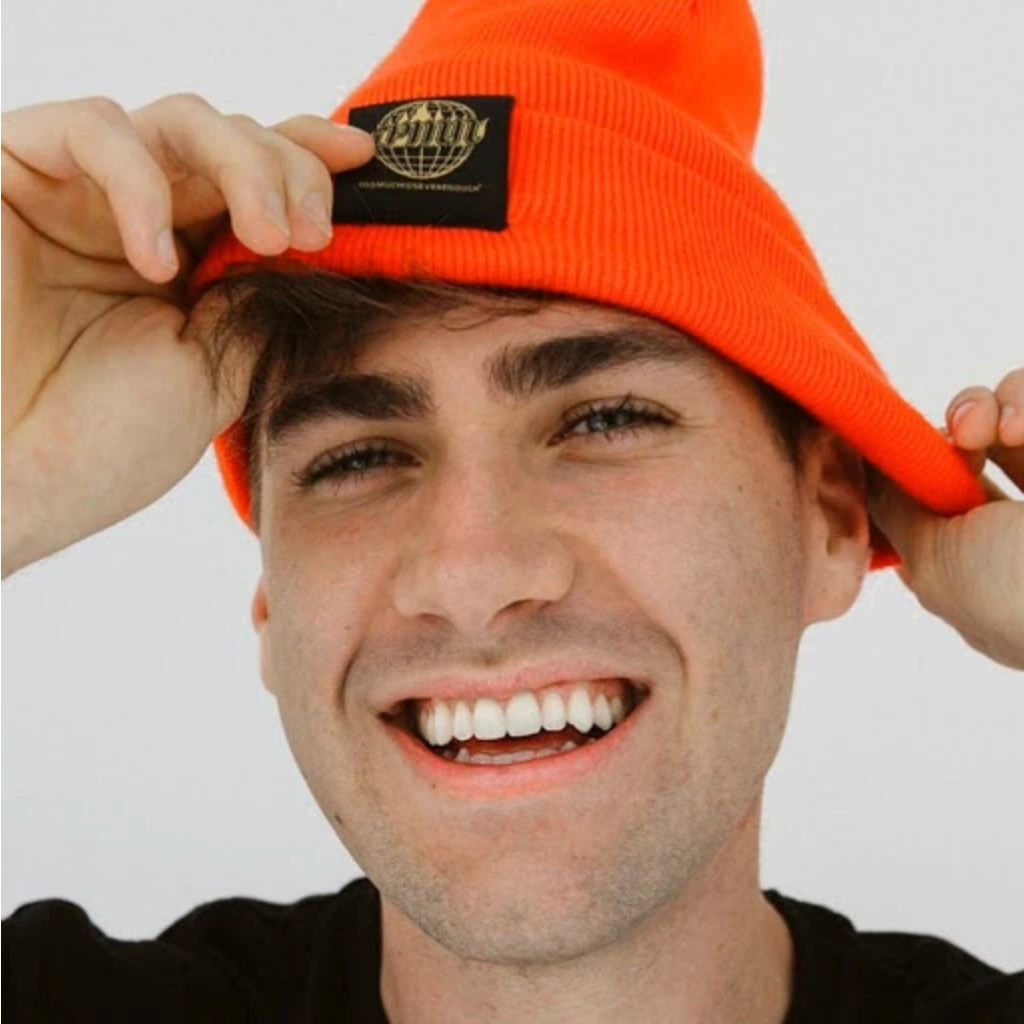 Airrack | Dublapédia | Fandom