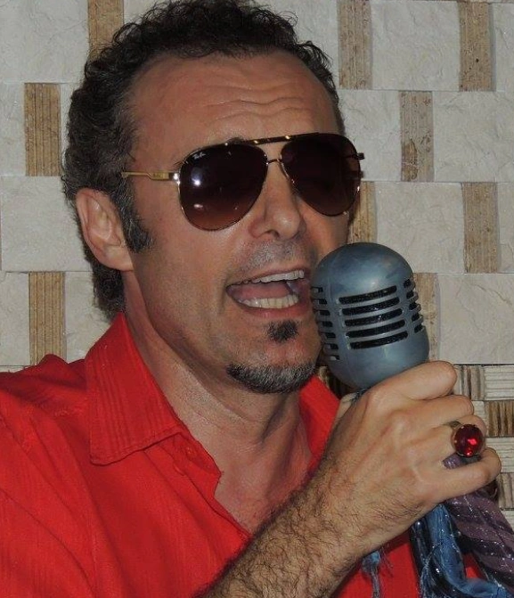 Eron Dal Molin | Dublapédia | Fandom