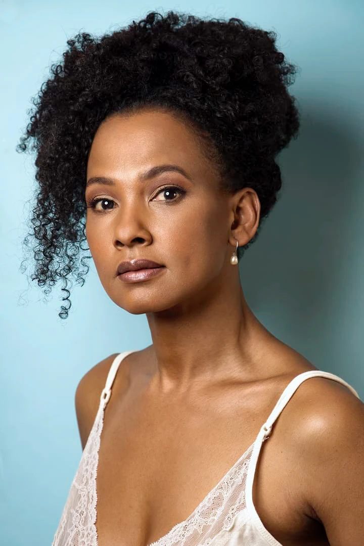 Indhira Serrano | Dublapédia | Fandom