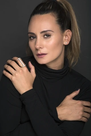 Sandra Kai | Dublapédia | Fandom