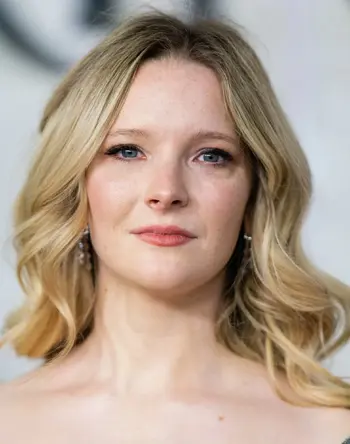 Morfydd Clark | Dublapédia | Fandom