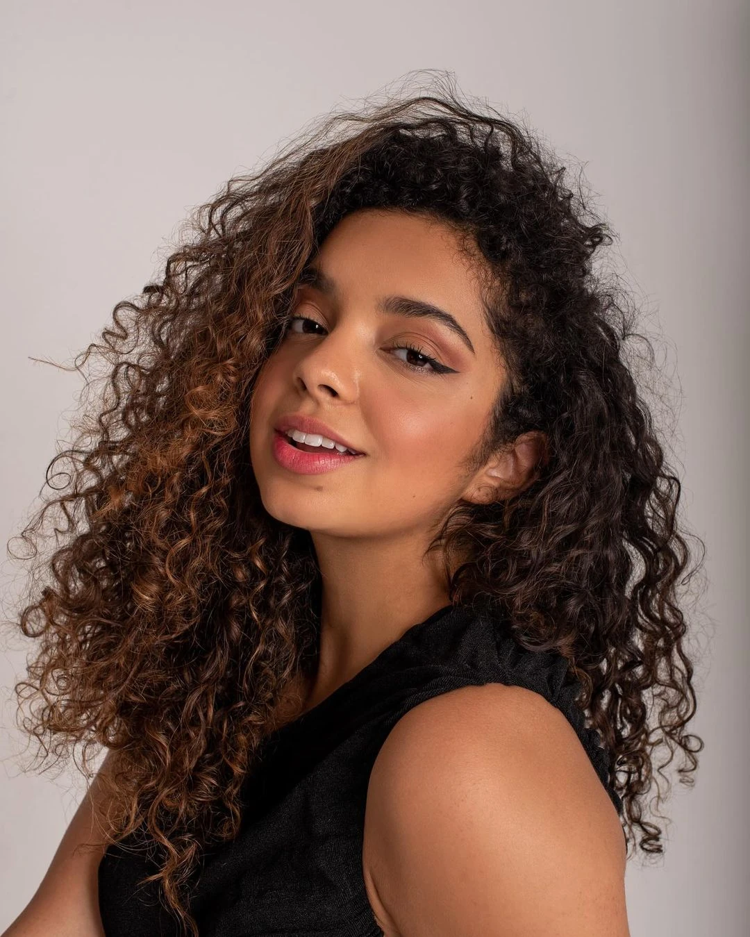 Laura Castro | Dublapédia | Fandom