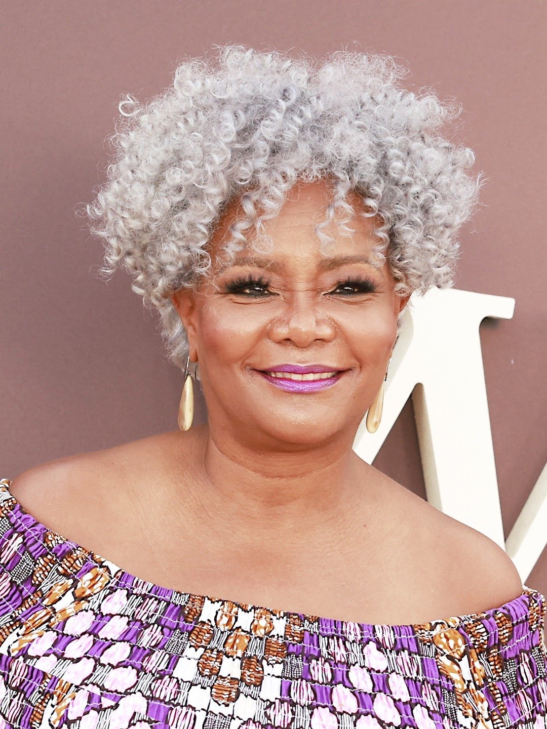 Tonya Pinkins | Dublapédia | Fandom