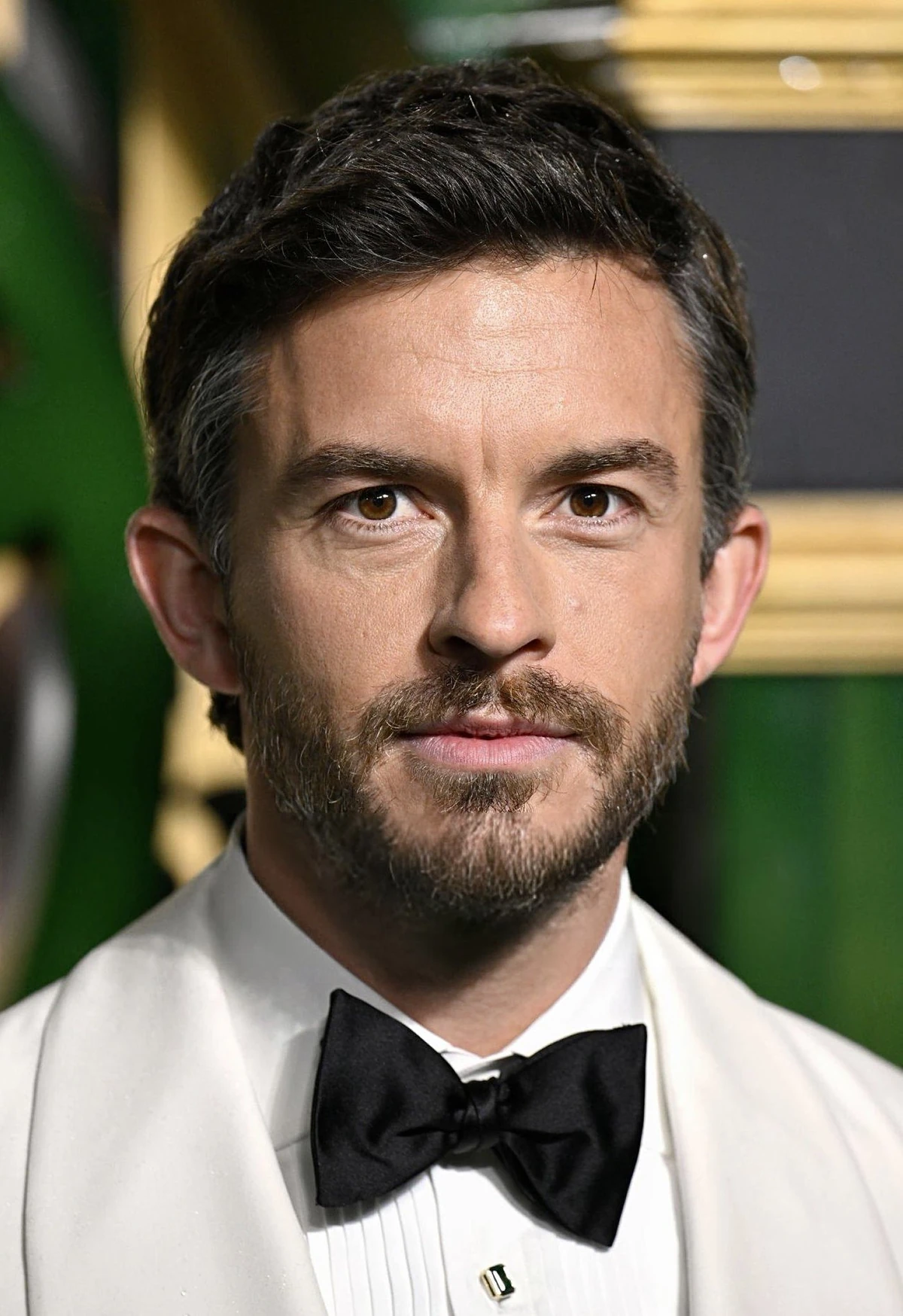 Jonathan Bailey | Dublapédia | Fandom
