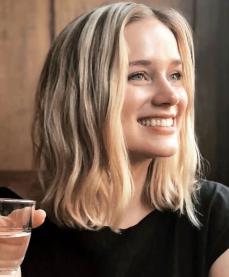 Elizabeth Lail | Wiki Dublagem | Fandom