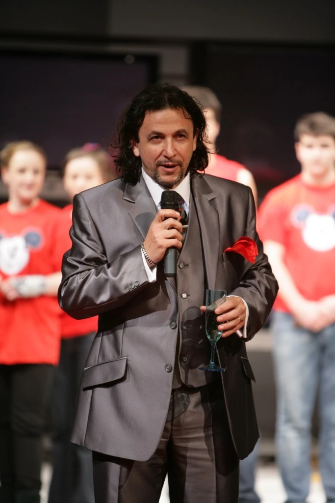 Armand Calotă | Dublaj în limba română Wiki | Fandom
