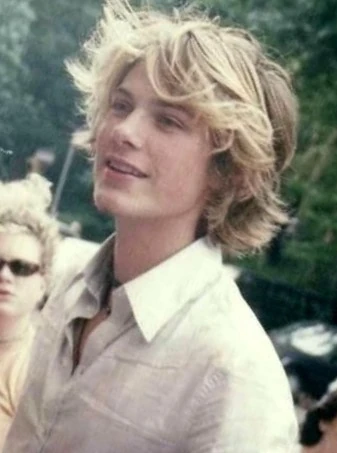 Louis Weasley | Du-Mort Wiki | Fandom