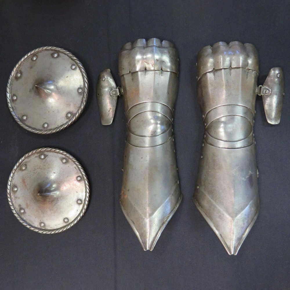 Knights gauntlets (15th century) | Dungeons and Dragons Wiki | Fandom